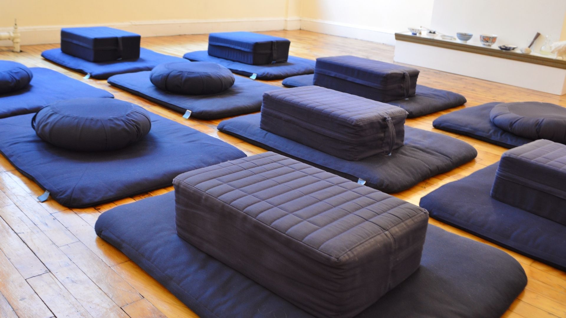 What Are The Floor Chair Benefits For The Spine?